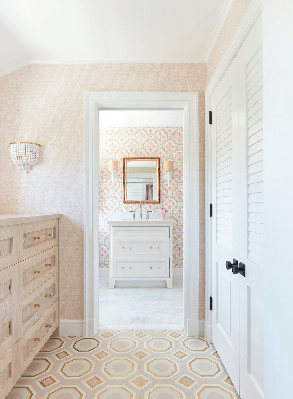 Custom – Hue & Dot